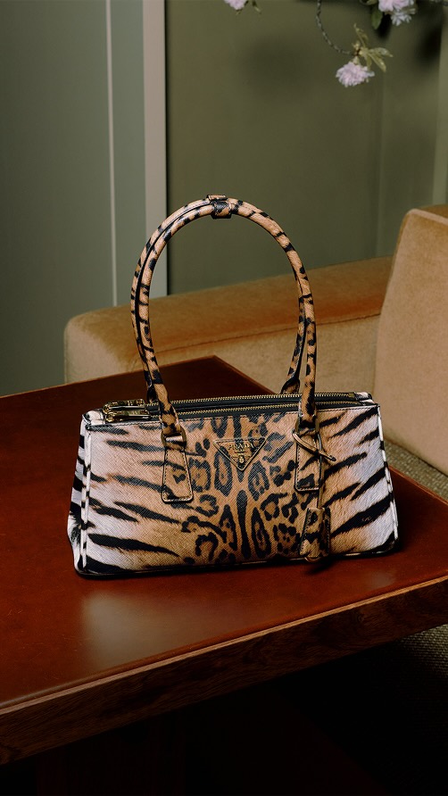 Designer Women's Apparel, Men's Apparel, Shoes & Handbags | Saks Fifth ...